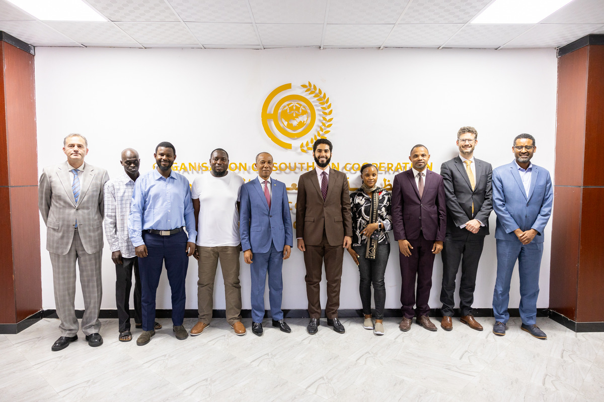 Visit to Headquarters during the first meeting of the Ministerial ...